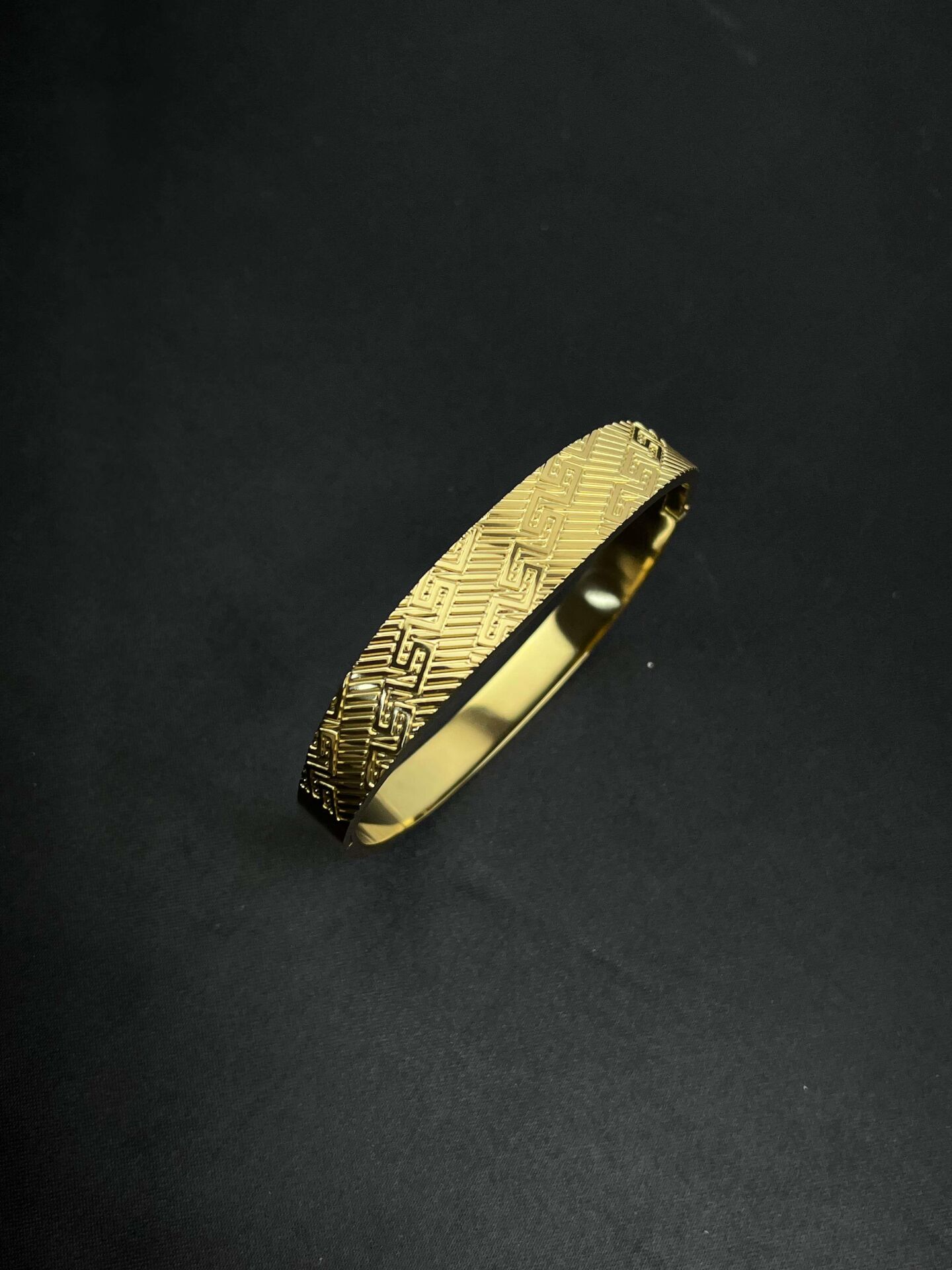 Çelik Kelepçe // KELEPCE-2251 | En Uygun Fiyatlarla lujoaksesuar.com'da